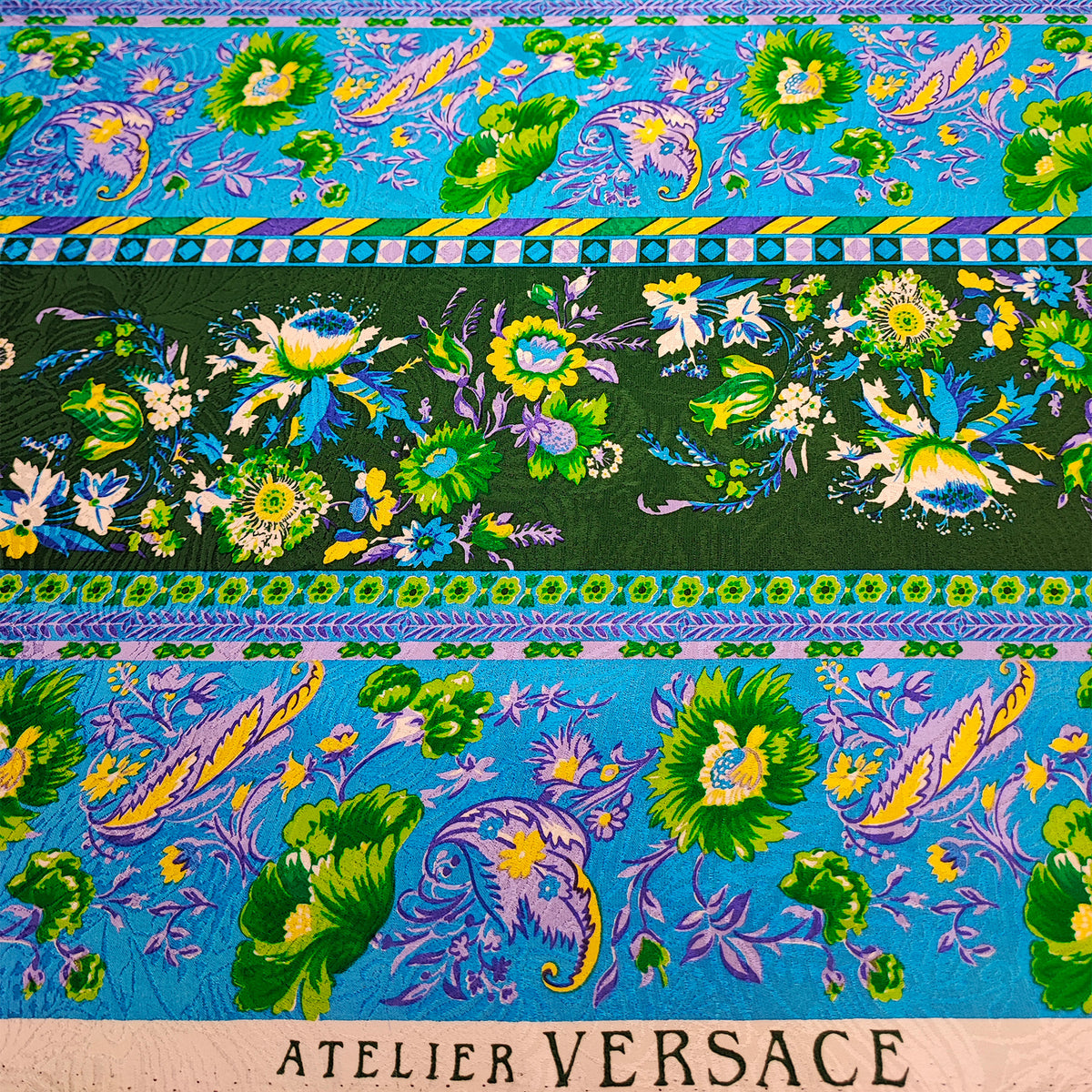 Versace jacquard silk / design 2 – Provasoli Tessuti Srl